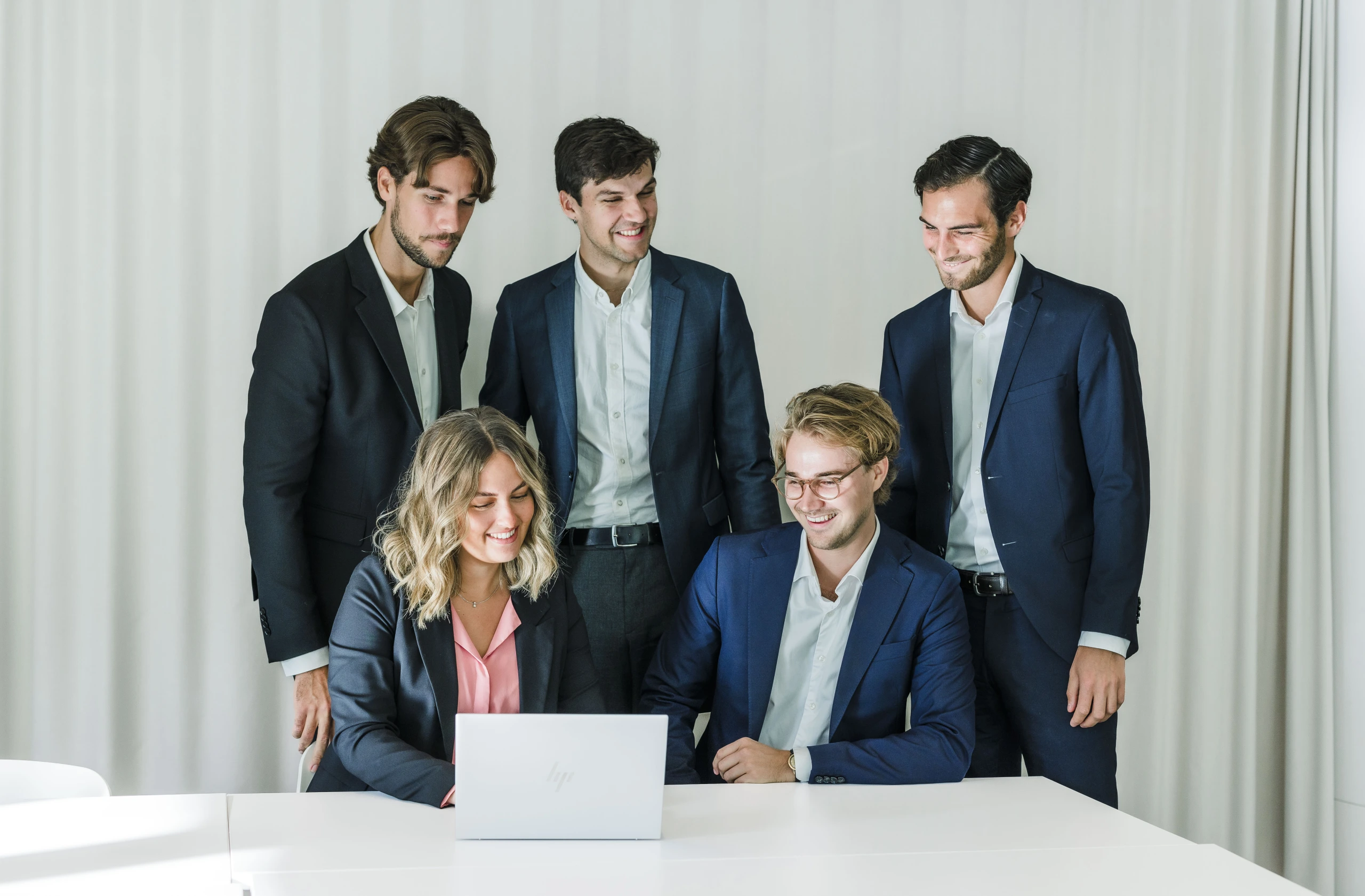 Ambitionsdrivet & Gemenskap: En naturlig övergång från studierna